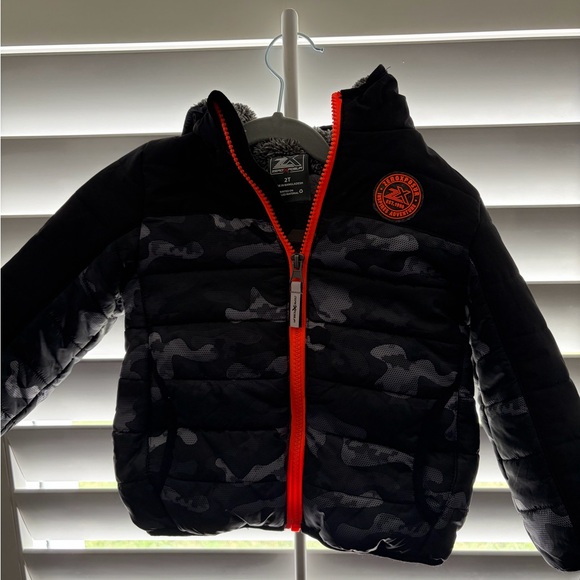 Jackets & Coats | Black And Gray Camouflage Puffer Jacket With Red ...